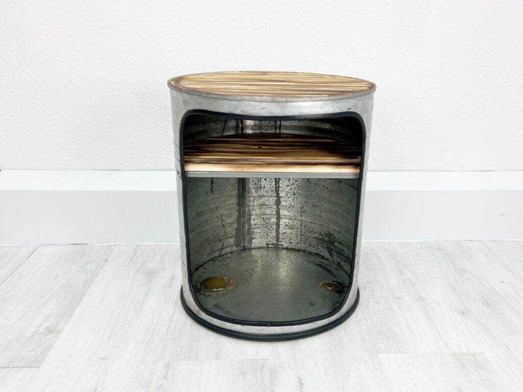 Oil drum side table / stool "Tony" - Tonnentumult oil barrel furniture